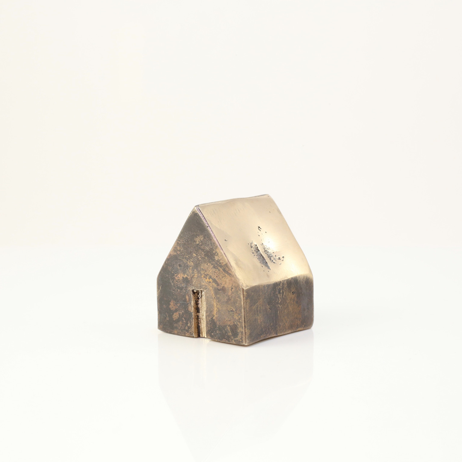 Sort Hus - 01 - Bronzeskulpturer